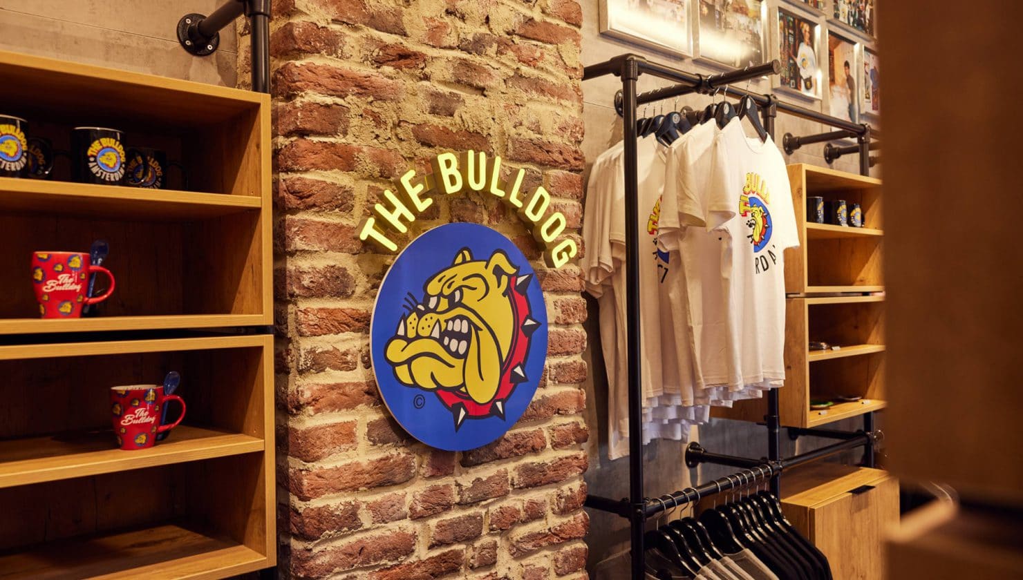 The Bulldog - The Living Room of the World