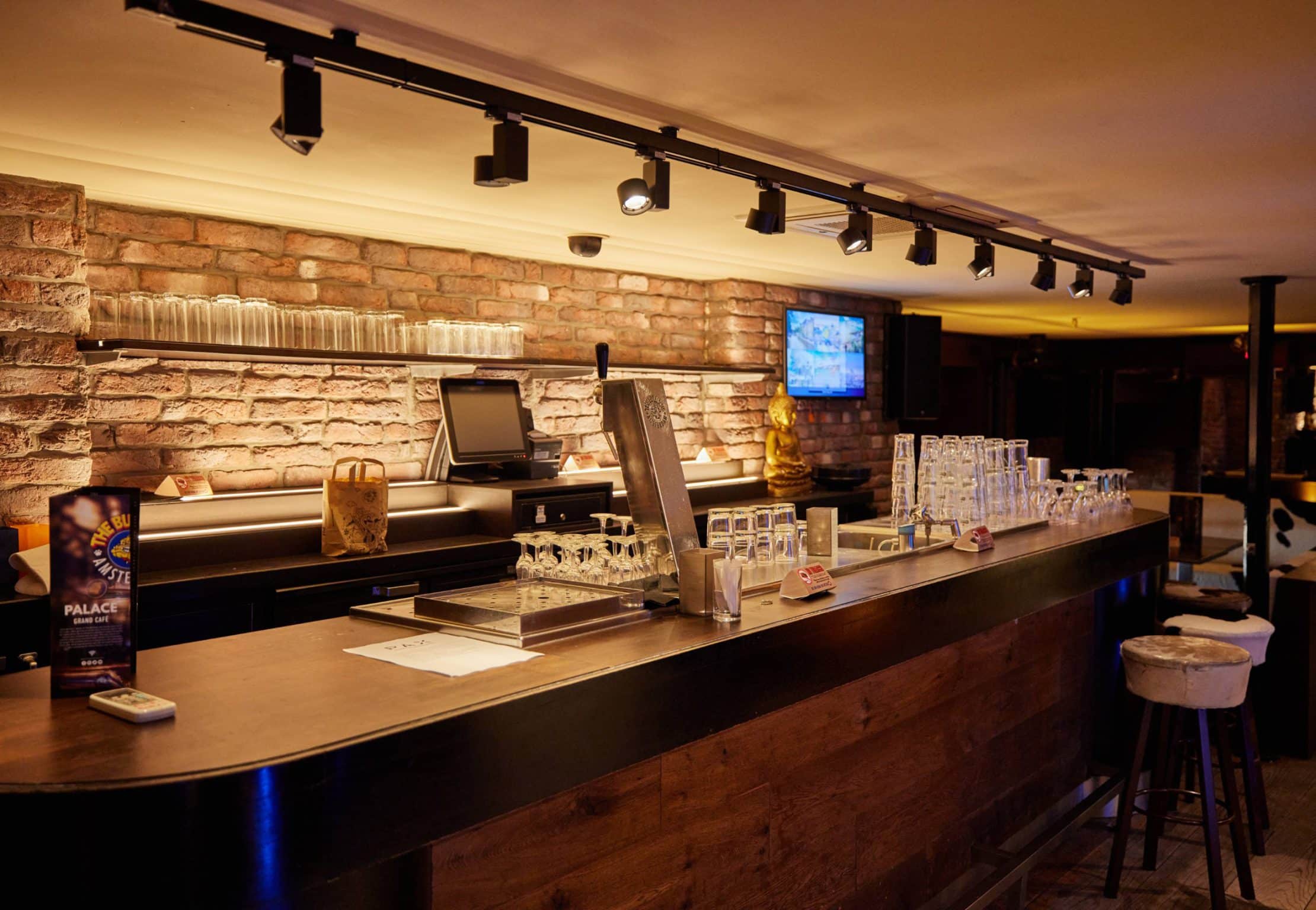 Bar The Palace | The Bulldog